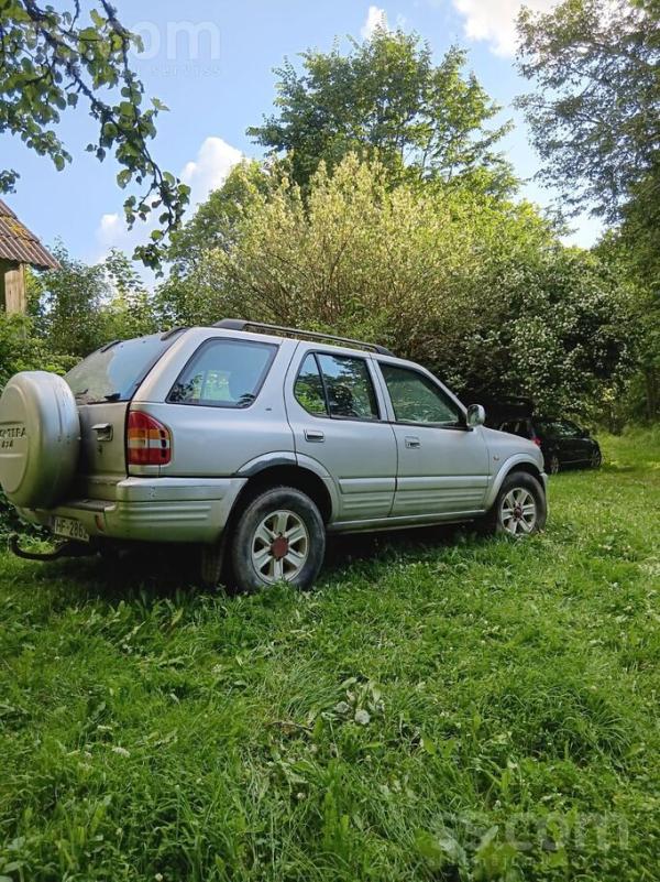 Grey Opel Frontera 2003 in Cesis, with an engine capacity of 2.20 L and mileage of 253 thousand km for 2500 €, photo 7 on AUTOMOTO.COM.LV