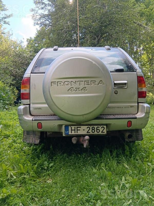 Grey Opel Frontera 2003 in Cesis, with an engine capacity of 2.20 L and mileage of 253 thousand km for 2500 €, photo 8 on AUTOMOTO.COM.LV