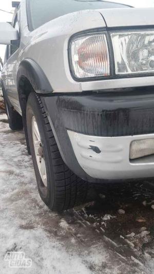 Pelēks Opel Frontera 2004 Alīta, ar dzinēja tilpumu 2.20 L un nobraukumu 208 tūkst. km par 2800 €, foto 3 vietnē AUTOMOTO.COM.LV