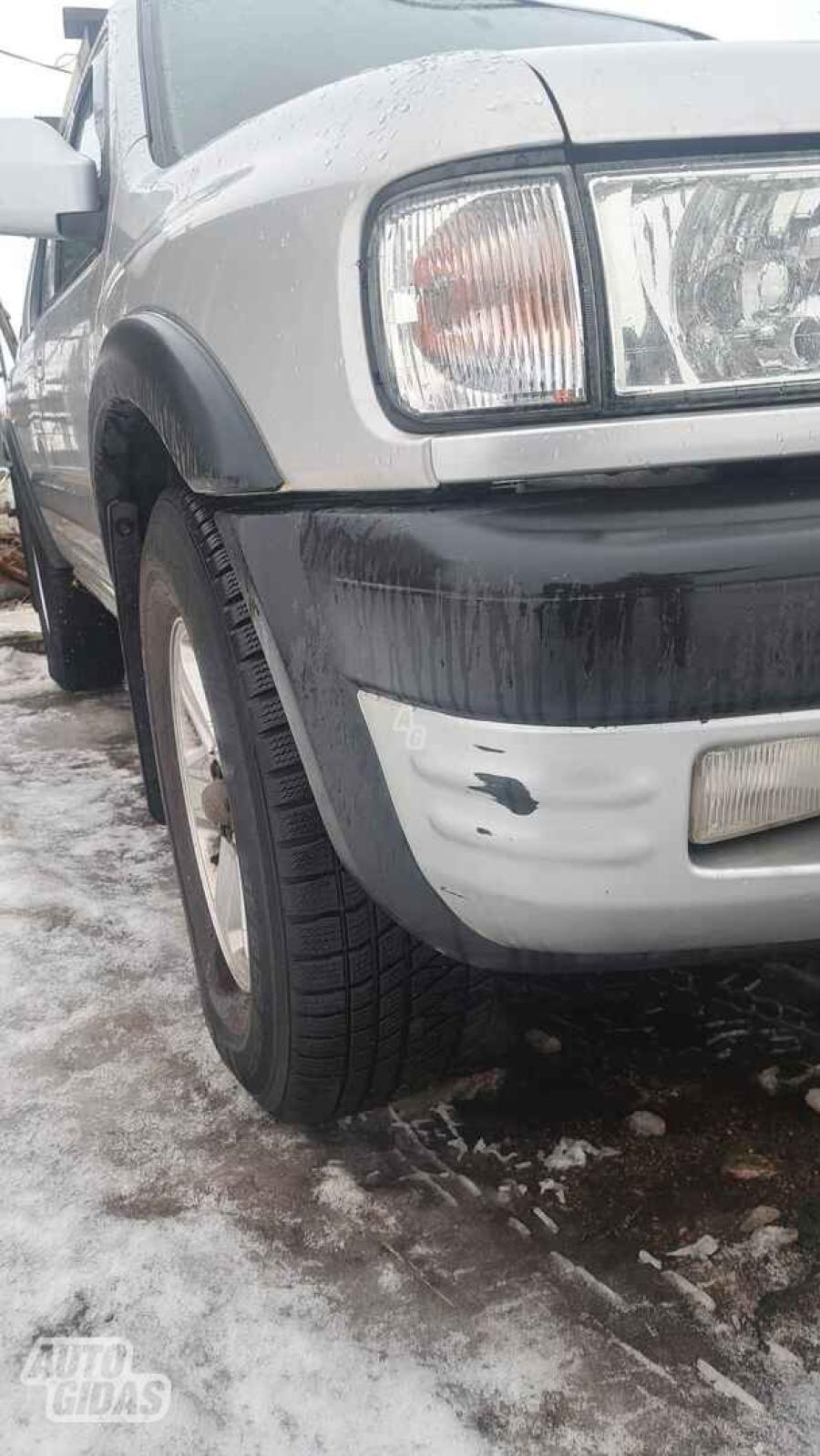 Pelēks Opel Frontera 2004 Alīta, ar dzinēja tilpumu 2.20 L un nobraukumu 208 tūkst. km par 2800 €, foto 3 vietnē AUTOMOTO.COM.LV