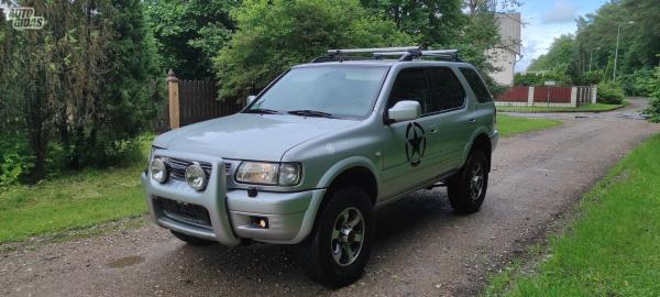 Grey Opel Frontera 2004 in Jurbarkas, with an engine capacity of 2.20 L and mileage of 240 thousand km for 4250 €, photo 1 on AUTOMOTO.COM.LV