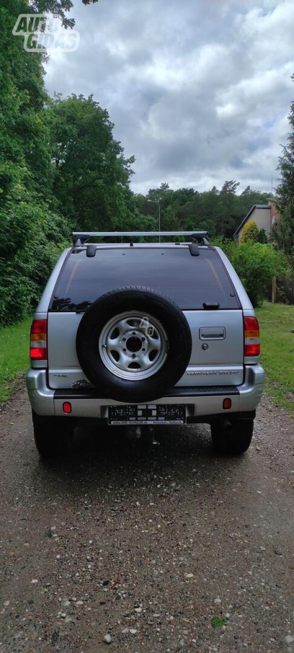 Grey Opel Frontera 2004 in Jurbarkas, with an engine capacity of 2.20 L and mileage of 240 thousand km for 4250 €, photo 6 on AUTOMOTO.COM.LV