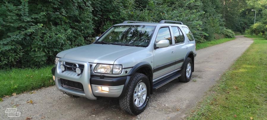 Grey Opel Frontera 2004 in Jurbarkas, with an engine capacity of 2.20 L and mileage of 196 thousand km for 4200 €, photo 3 on AUTOMOTO.COM.LV