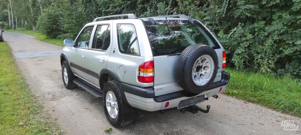 Grey Opel Frontera 2004 in Jurbarkas, with an engine capacity of 2.20 L and mileage of 196 thousand km for 4200 €, photo 7 on AUTOMOTO.COM.LV