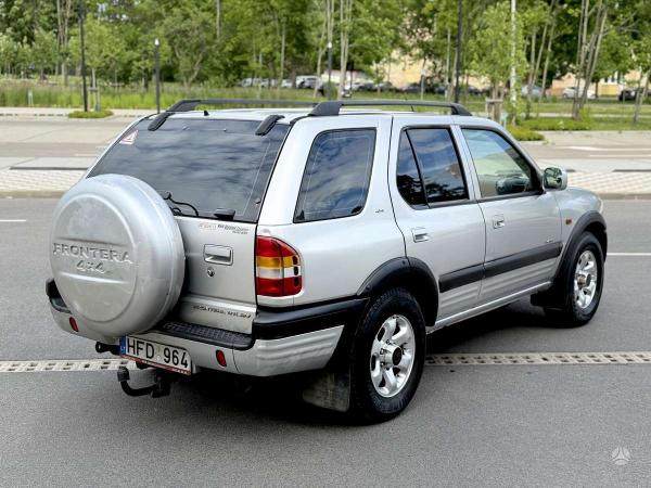Grey Opel Frontera 2005 in Vilnius, with an engine capacity of 2.20 L and mileage of 289 thousand km for 1800 €, photo 5 on AUTOMOTO.COM.LV