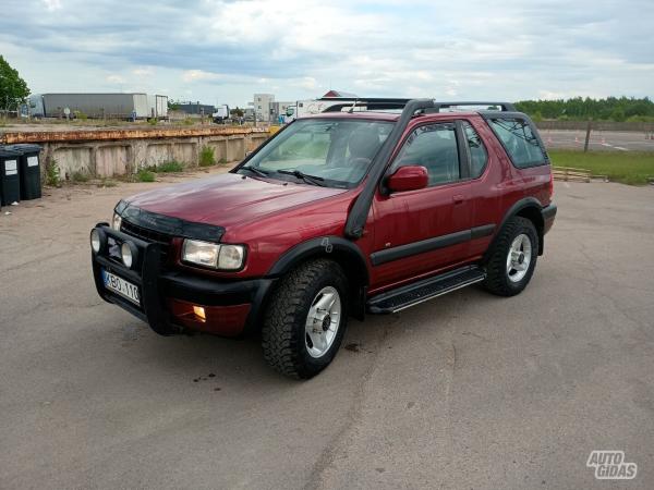 Red Opel Frontera 2004 in Siauliai, with an engine capacity of 2.20 L and mileage of 250 thousand km for 2200 €, photo 1 on AUTOMOTO.COM.LV