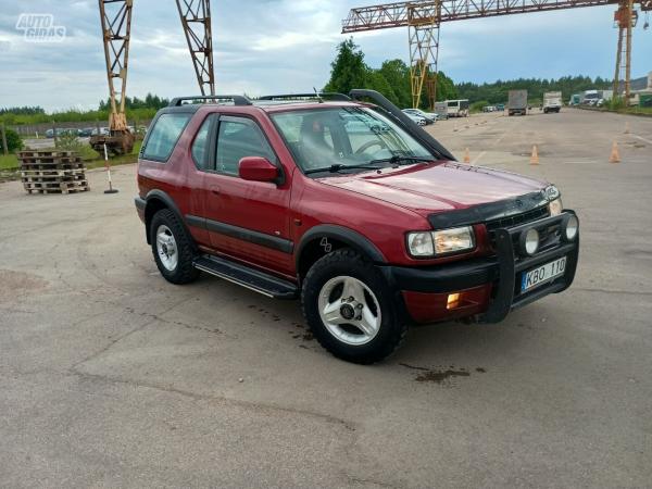 Red Opel Frontera 2004 in Siauliai, with an engine capacity of 2.20 L and mileage of 250 thousand km for 2200 €, photo 2 on AUTOMOTO.COM.LV