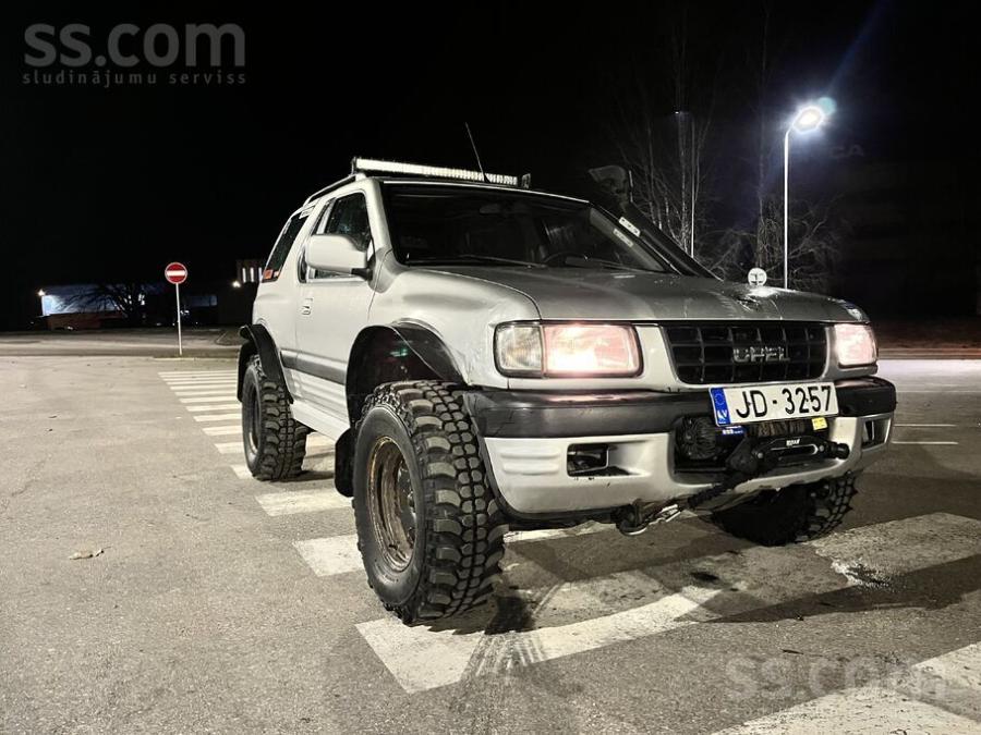 Опель Frontera Sport 2000 в Цесис, объемом двигателя 2.20 л и пробегом 286 тыс. км за 4000 €, фото 4 на AUTOMOTO.COM.LV