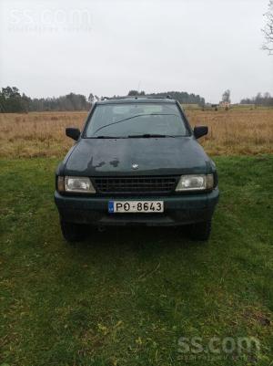 Green Opel Frontera Sport 1996 in Kuldiga, with an engine capacity of 2.00 L and mileage of 270 thousand km for 1800 €, photo 2 on AUTOMOTO.COM.LV