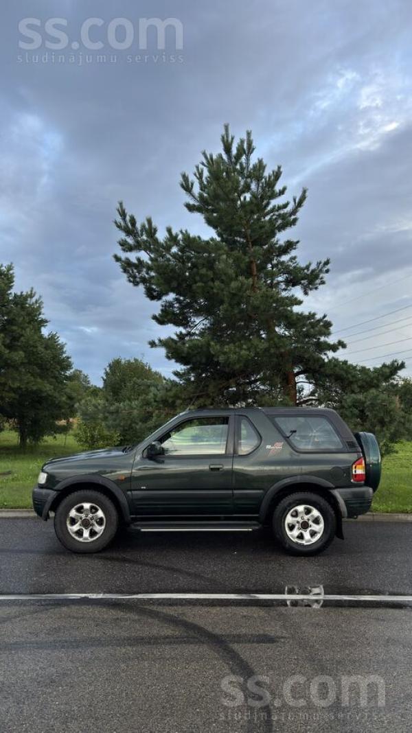 Green Opel Frontera Sport 2000 in Riga, with an engine capacity of 2.20 L and mileage of 350 thousand km for 3000 €, photo 2 on AUTOMOTO.COM.LV