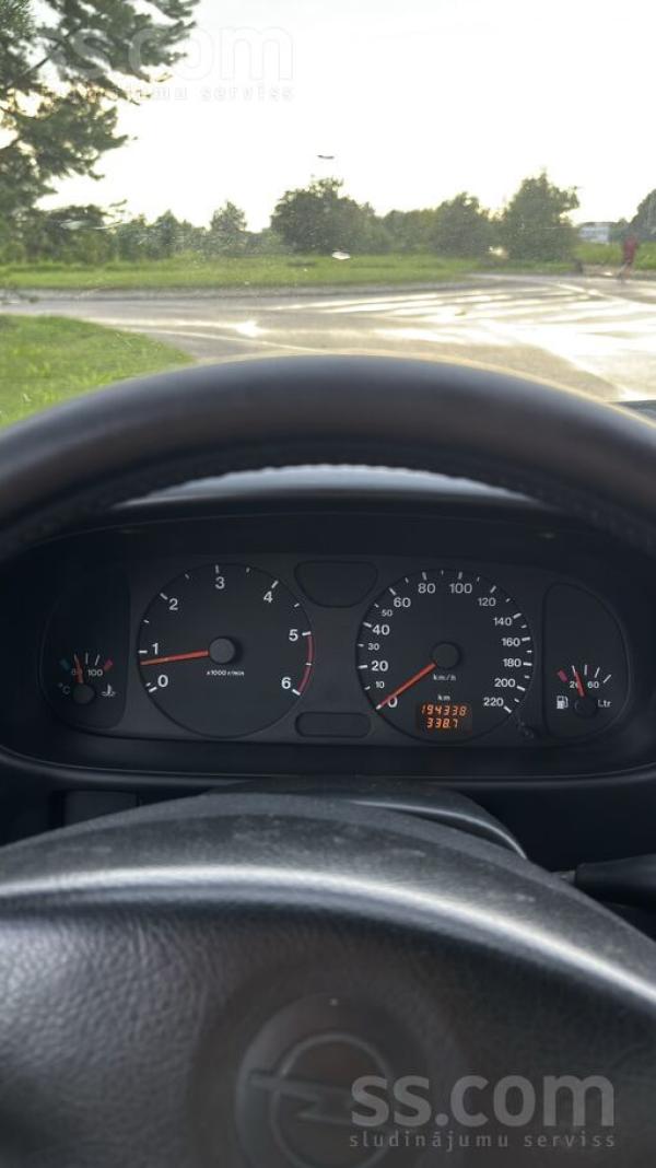 Green Opel Frontera Sport 2000 in Riga, with an engine capacity of 2.20 L and mileage of 350 thousand km for 3000 €, photo 8 on AUTOMOTO.COM.LV
