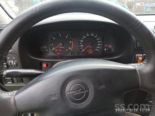 Зеленый Опель Frontera Sport 2002 в Даугавпилс, объемом двигателя 2.20 л и пробегом 261 тыс. км за 1600 €, фото 3 на AUTOMOTO.COM.LV