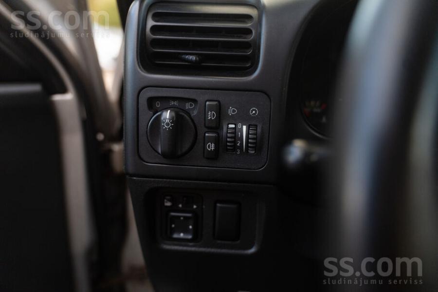 Pelēks Opel Frontera Sport 1999 Liepāja, ar dzinēja tilpumu 2.20 L un nobraukumu 163 tūkst. km par 2450 €, foto 17 vietnē AUTOMOTO.COM.LV