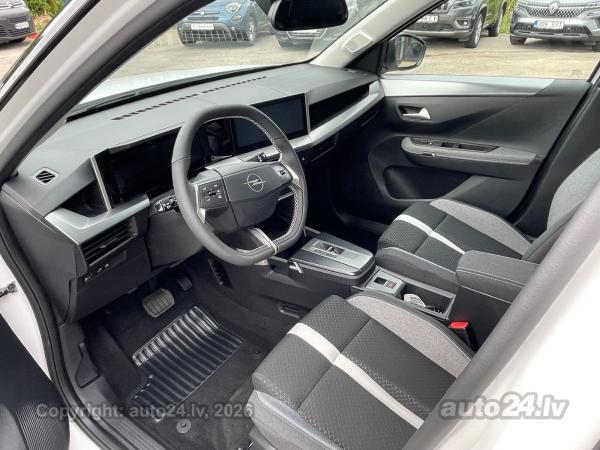 White Opel Frontera 2026 in Tartu, with an engine capacity of 1.20 L and mileage of 0 thousand km for 24400 €, photo 9 on AUTOMOTO.COM.LV