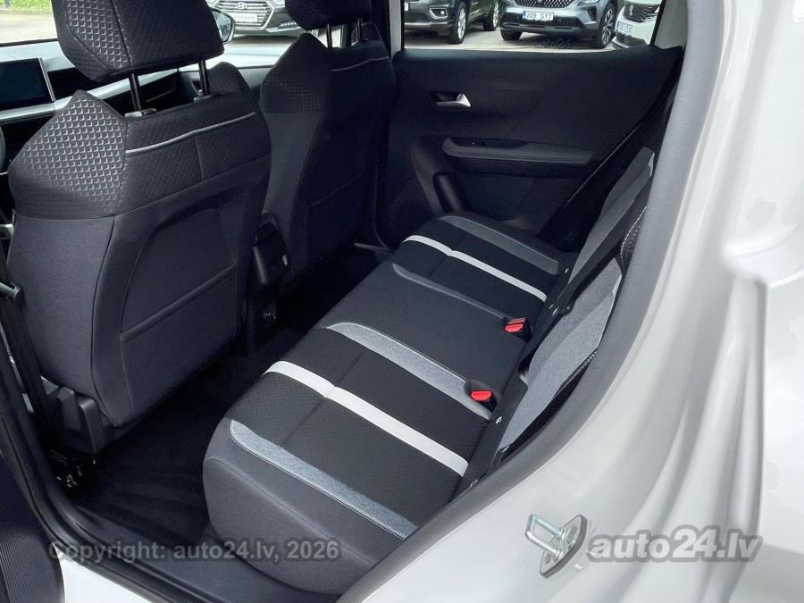White Opel Frontera 2026 in Tartu, with an engine capacity of 1.20 L and mileage of 0 thousand km for 24400 €, photo 12 on AUTOMOTO.COM.LV