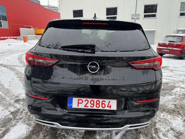 Black Opel Grandland 2022 in Vilnius, with an engine capacity of 1.50 L and mileage of 128 thousand km for 16940 €, photo 7 on AUTOMOTO.COM.LV