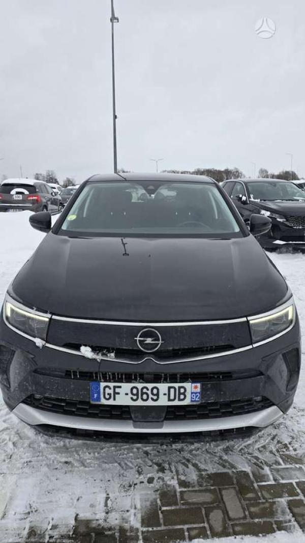 Black Opel Grandland 2022 in Taurage, with an engine capacity of 1.50 L and mileage of 156 thousand km for 15125 €, photo 2 on AUTOMOTO.COM.LV