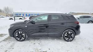 Melns Opel Grandland 2022 Tauragė, ar dzinēja tilpumu 1.50 L un nobraukumu 156 tūkst. km par 15125 €, foto 4 vietnē AUTOMOTO.COM.LV