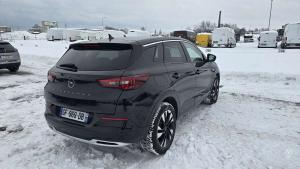 Melns Opel Grandland 2022 Tauragė, ar dzinēja tilpumu 1.50 L un nobraukumu 156 tūkst. km par 15125 €, foto 5 vietnē AUTOMOTO.COM.LV