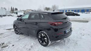 Melns Opel Grandland 2022 Tauragė, ar dzinēja tilpumu 1.50 L un nobraukumu 156 tūkst. km par 15125 €, foto 6 vietnē AUTOMOTO.COM.LV