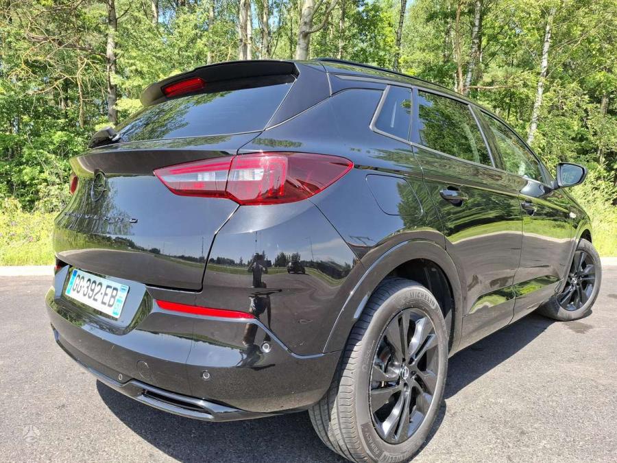 Melns Opel Grandland 2022 Kauņa, ar dzinēja tilpumu 1.50 L un nobraukumu 161 tūkst. km par 11750 €, foto 4 vietnē AUTOMOTO.COM.LV