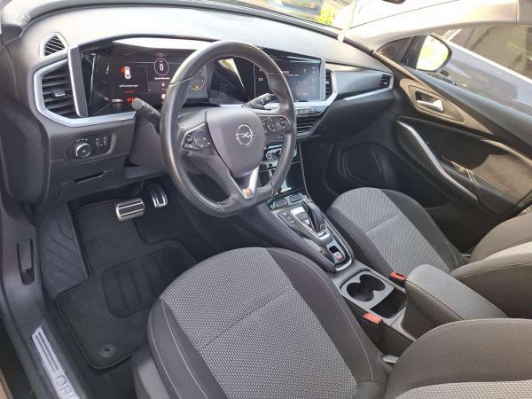 Black Opel Grandland 2022 in Kaunas, with an engine capacity of 1.50 L and mileage of 161 thousand km for 11750 €, photo 8 on AUTOMOTO.COM.LV