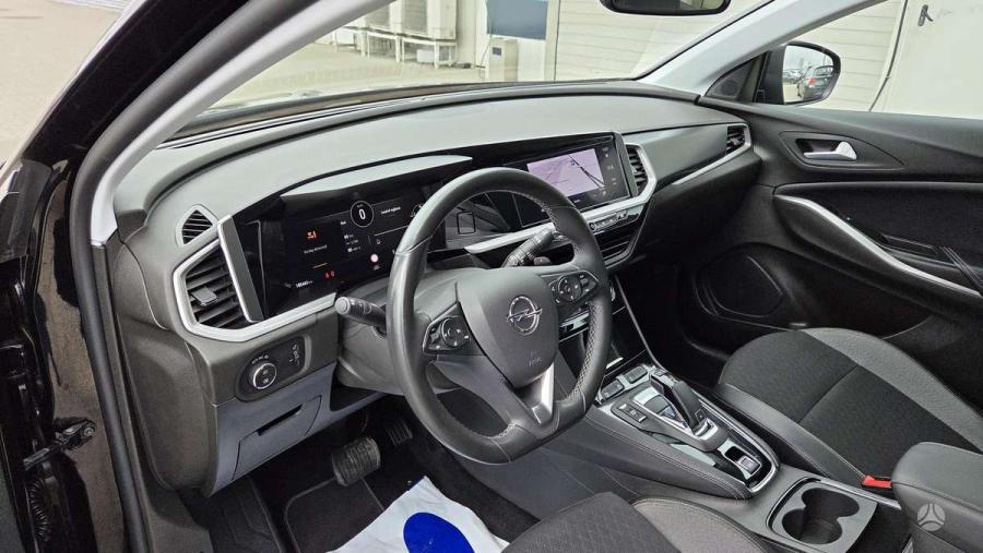 Melns Opel Grandland 2022 Marijampole, ar dzinēja tilpumu 1.20 L un nobraukumu 185 tūkst. km par 14700 €, foto 18 vietnē AUTOMOTO.COM.LV