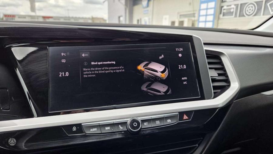Melns Opel Grandland 2022 Marijampole, ar dzinēja tilpumu 1.20 L un nobraukumu 185 tūkst. km par 14700 €, foto 23 vietnē AUTOMOTO.COM.LV