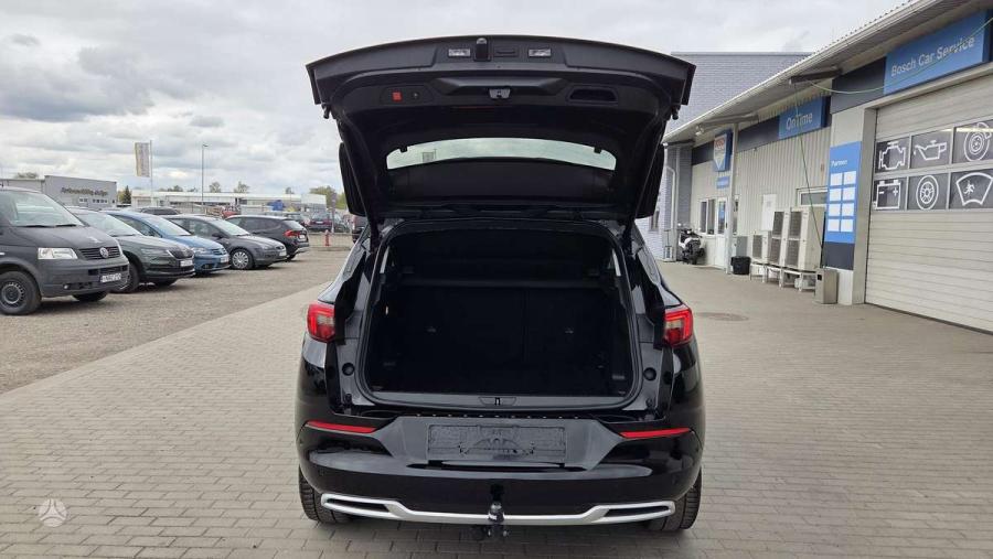 Melns Opel Grandland 2022 Marijampole, ar dzinēja tilpumu 1.20 L un nobraukumu 185 tūkst. km par 14700 €, foto 25 vietnē AUTOMOTO.COM.LV
