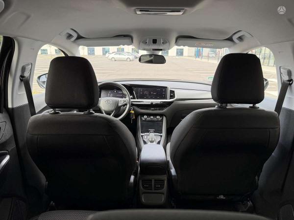 Black Opel Grandland 2022 in Kaunas, with an engine capacity of 1.50 L and mileage of 172 thousand km for 13899 €, photo 9 on AUTOMOTO.COM.LV