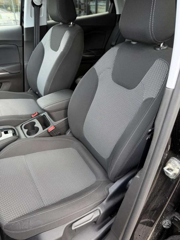 Black Opel Grandland 2022 in Kaunas, with an engine capacity of 1.50 L and mileage of 172 thousand km for 13899 €, photo 10 on AUTOMOTO.COM.LV