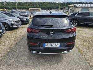 Black Opel Grandland 2022 in Vilnius, with an engine capacity of 1.50 L and mileage of 142 thousand km for 14762 €, photo 7 on AUTOMOTO.COM.LV