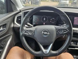 Black Opel Grandland 2022 in Vilnius, with an engine capacity of 1.50 L and mileage of 142 thousand km for 14762 €, photo 11 on AUTOMOTO.COM.LV
