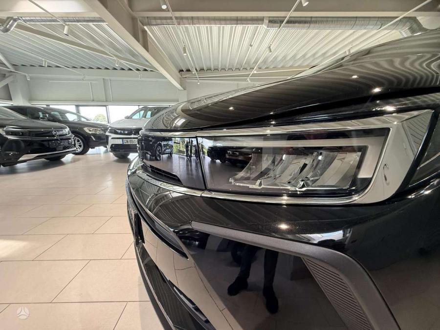 Black Opel Grandland 2022 in Siauliai, with an engine capacity of 0.00 L and mileage of 79 thousand km for 18900 €, photo 13 on AUTOMOTO.COM.LV