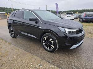 Black Opel Grandland 2023 in Vilnius, with an engine capacity of 1.50 L and mileage of 107 thousand km for 15367 €, photo 3 on AUTOMOTO.COM.LV