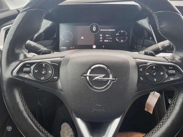 Black Opel Grandland 2023 in Vilnius, with an engine capacity of 1.50 L and mileage of 107 thousand km for 15367 €, photo 9 on AUTOMOTO.COM.LV