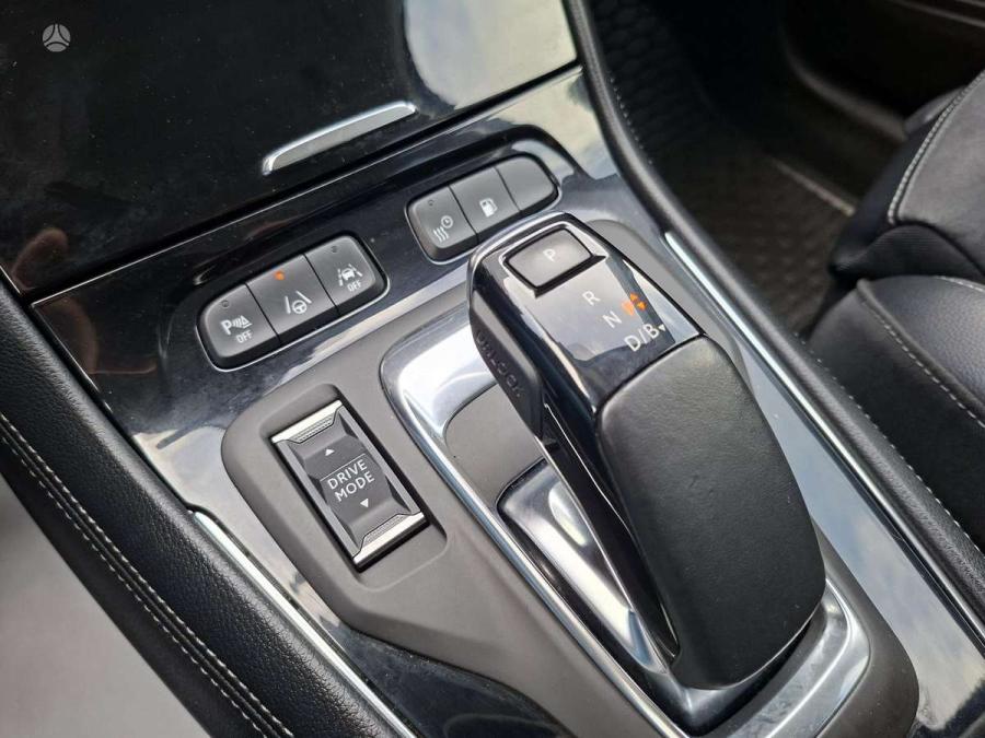 Melns Opel Grandland 2023 Viļņa, ar dzinēja tilpumu 1.60 L un nobraukumu 107 tūkst. km par 19500 €, foto 19 vietnē AUTOMOTO.COM.LV