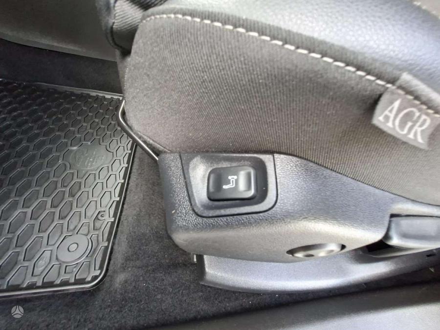 Melns Opel Grandland 2023 Viļņa, ar dzinēja tilpumu 1.60 L un nobraukumu 107 tūkst. km par 19500 €, foto 21 vietnē AUTOMOTO.COM.LV