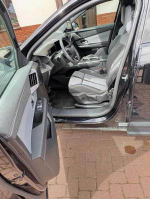 Melns Opel Grandland 2025 Klaipėda, ar dzinēja tilpumu 1.20 L un nobraukumu 17 tūkst. km par 28100 €, foto 16 vietnē AUTOMOTO.COM.LV