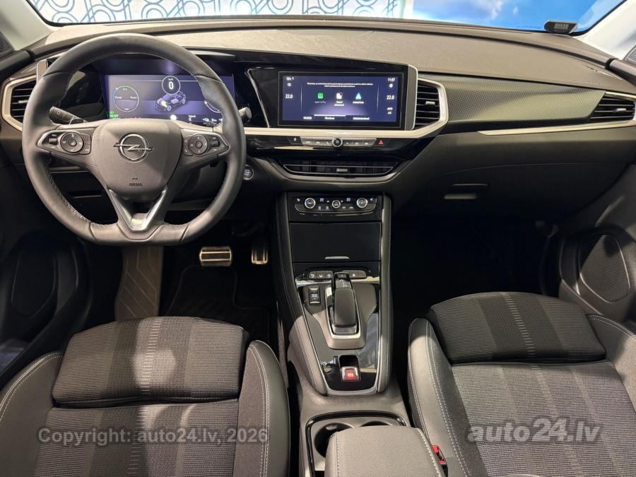Melns Opel Grandland 2024 Tallina, ar dzinēja tilpumu 1.60 L un nobraukumu 18 tūkst. km par 29900 €, foto 31 vietnē AUTOMOTO.COM.LV