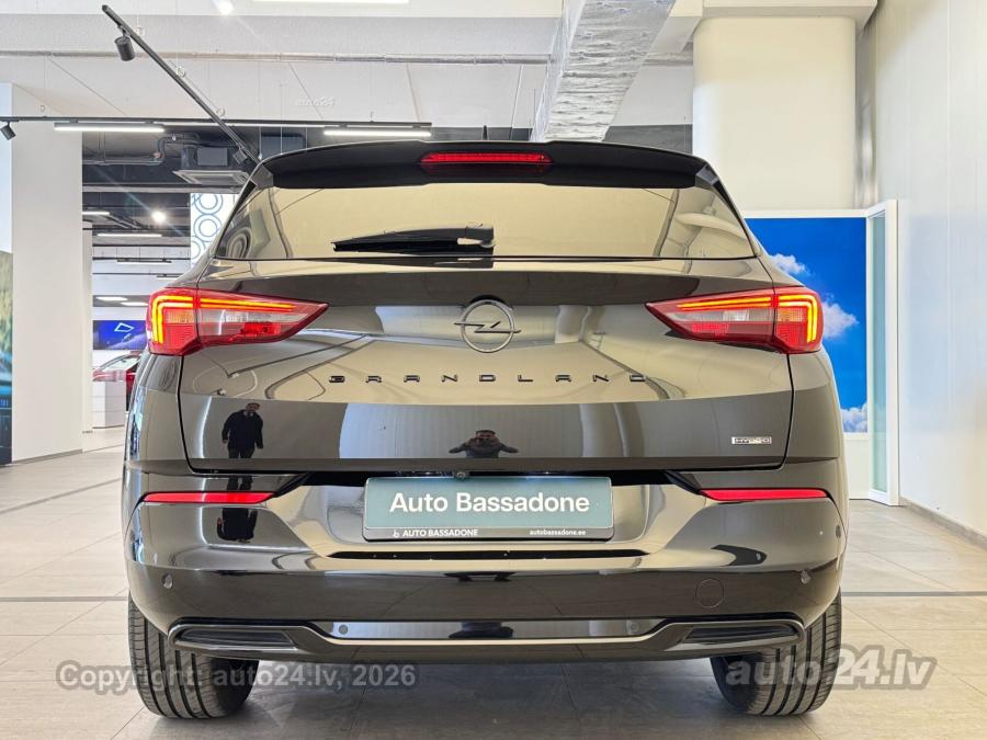 Melns Opel Grandland 2024 Tallina, ar dzinēja tilpumu 1.60 L un nobraukumu 18 tūkst. km par 29900 €, foto 5 vietnē AUTOMOTO.COM.LV