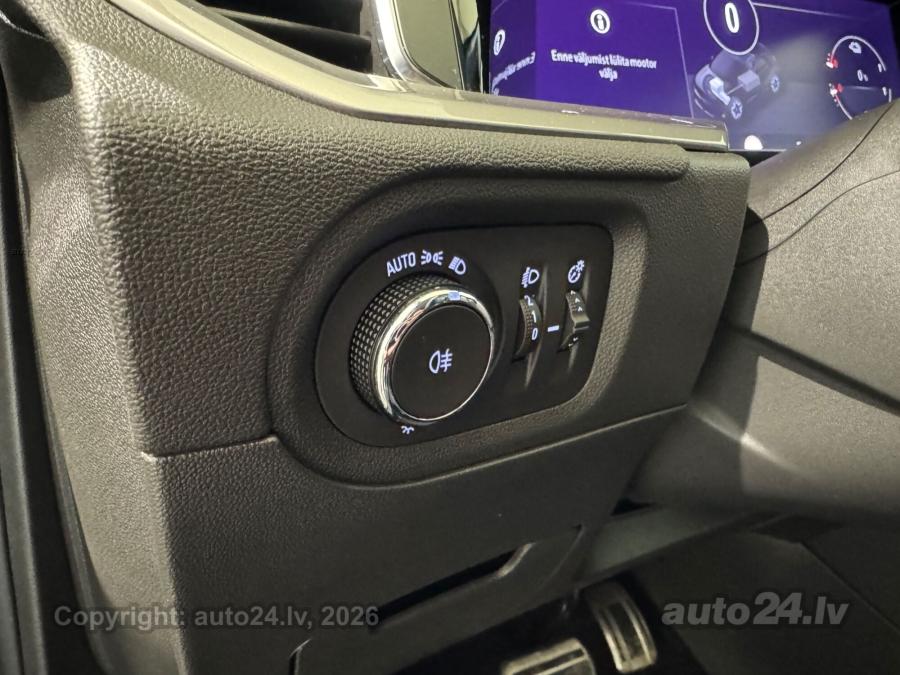 Melns Opel Grandland 2024 Tallina, ar dzinēja tilpumu 1.60 L un nobraukumu 18 tūkst. km par 29900 €, foto 12 vietnē AUTOMOTO.COM.LV