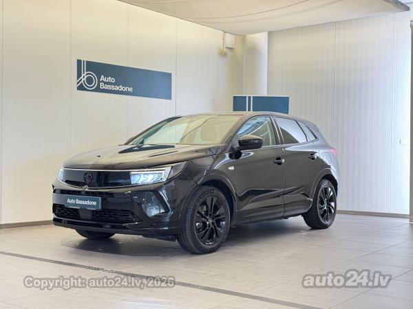 Black Opel Grandland 2024 in Tallinn, with an engine capacity of 1.60 L and mileage of 20 thousand km for 27900 €, photo 1 on AUTOMOTO.COM.LV