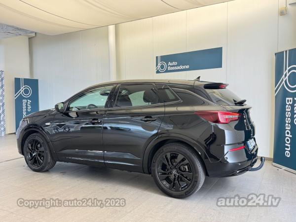 Melns Opel Grandland 2024 Tallina, ar dzinēja tilpumu 1.60 L un nobraukumu 20 tūkst. km par 27900 €, foto 4 vietnē AUTOMOTO.COM.LV