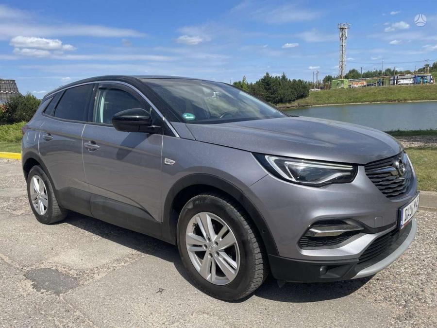 Grey Opel Grandland 2019 in Vilnius, with an engine capacity of 1.50 L and mileage of 165 thousand km for 12150 €, photo 3 on AUTOMOTO.COM.LV