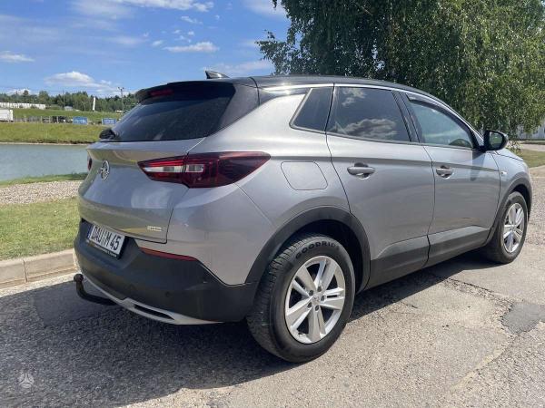 Grey Opel Grandland 2019 in Vilnius, with an engine capacity of 1.50 L and mileage of 165 thousand km for 12150 €, photo 5 on AUTOMOTO.COM.LV
