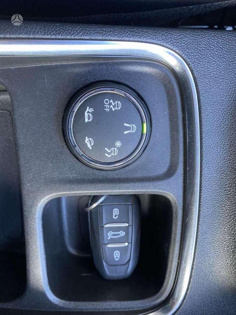 Grey Opel Grandland 2019 in Vilnius, with an engine capacity of 1.50 L and mileage of 165 thousand km for 12150 €, photo 16 on AUTOMOTO.COM.LV