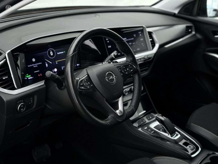 Grey Opel Grandland 2022 in Vilnius, with an engine capacity of 1.60 L and mileage of 96 thousand km for 18990 €, photo 9 on AUTOMOTO.COM.LV