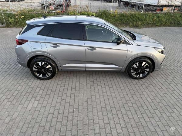 Grey Opel Grandland 2022 in Marijampole, with an engine capacity of 1.20 L and mileage of 86 thousand km for 14157 €, photo 9 on AUTOMOTO.COM.LV