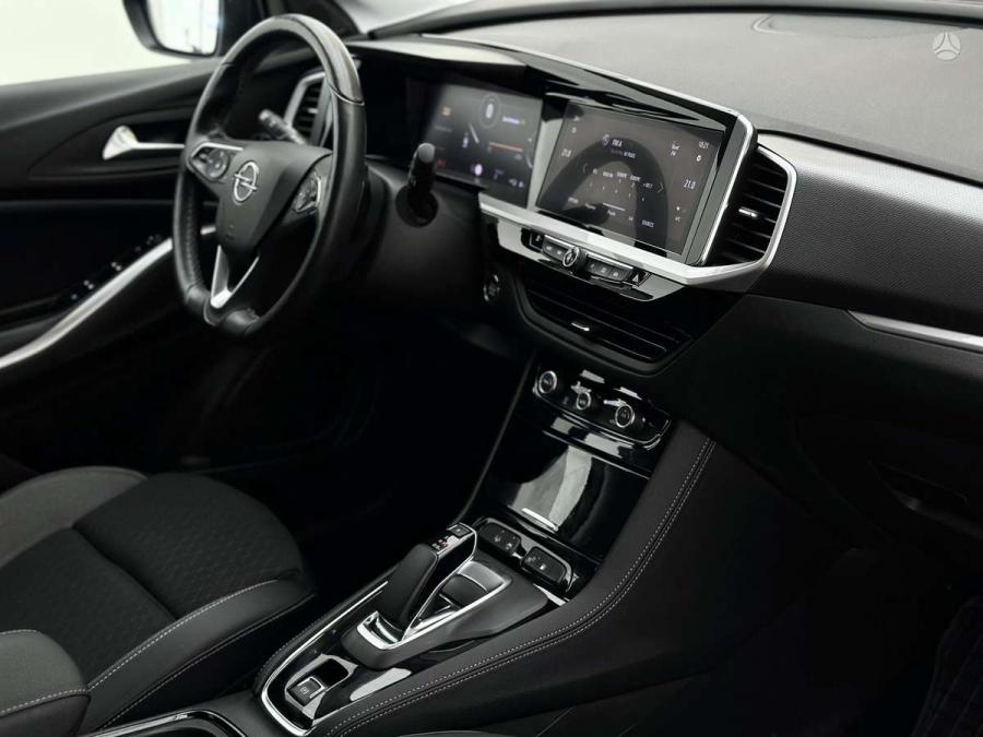 Grey Opel Grandland 2022 in Vilnius, with an engine capacity of 1.60 L and mileage of 96 thousand km for 18990 €, photo 14 on AUTOMOTO.COM.LV